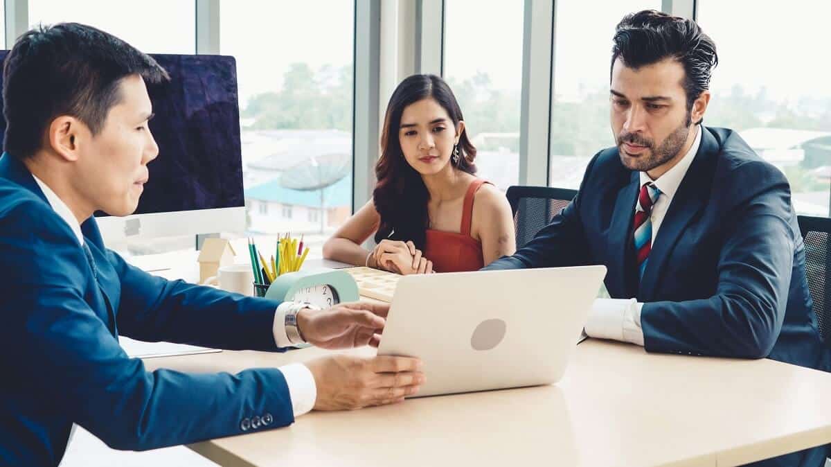 Utilizing Professional Advisors in the Business Selling Process ...