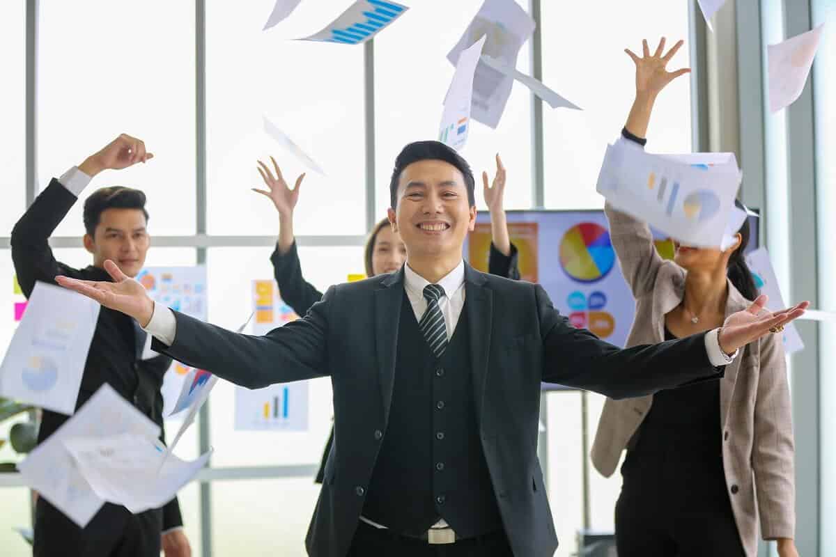 How to Sell Your Business and Ensure a Bright Future - Business Brokers ...